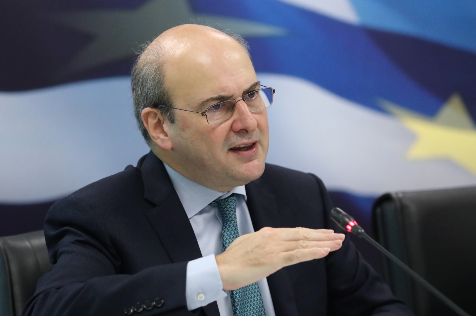 Σε δημόσια διαβούλευση το νομοσχέδιο για τον περιορισμό της ...